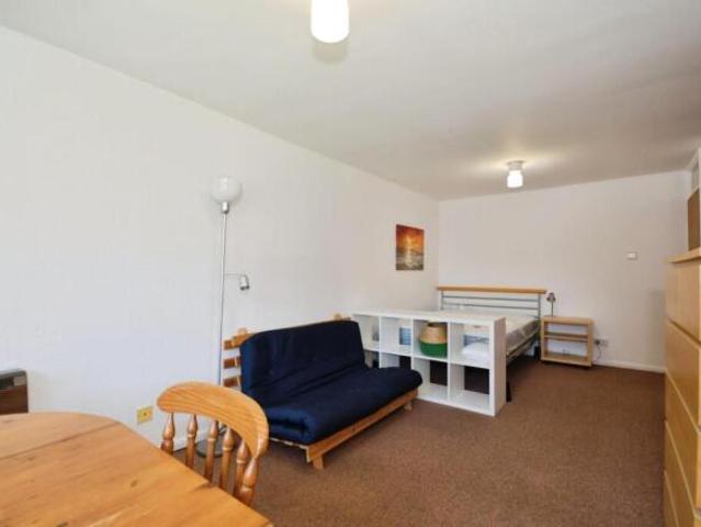 Studio flat for rent in Westbourne Road, Sheffield, S10