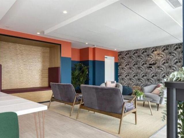 Studio flat for rent in Westgate House, Ealing, W5
