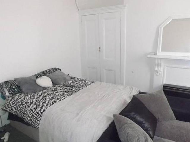 Studio flat for rent in Western Parade Southsea PO5