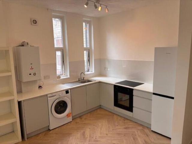 Studio flat for rent in Whalley Road, Whalley Range, Manchester, Greater Manchester, M16