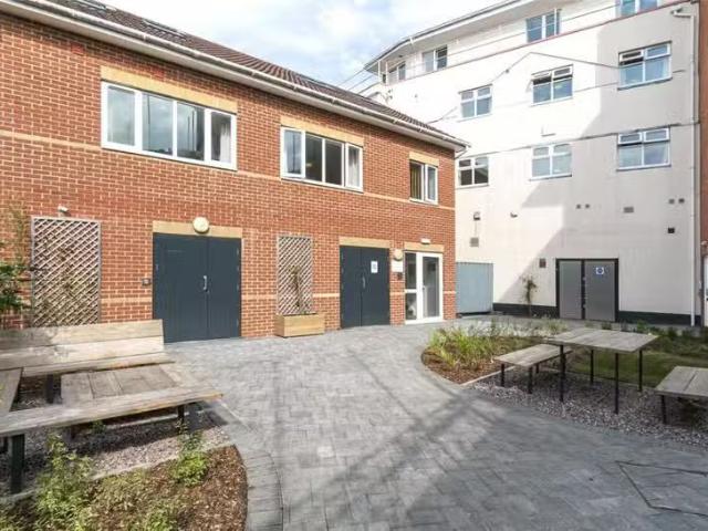 Studio flat for rent in Wimborne Road, Bournemouth, Dorset, BH9
