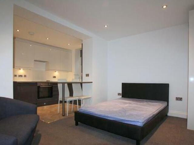 Studio Flat For Rent In Windsor Street