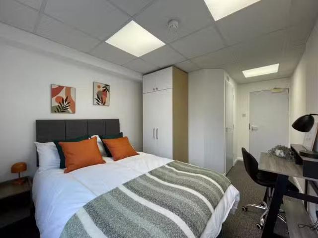Studio flat for rent in Wilbury Villas P2043S45, BN3