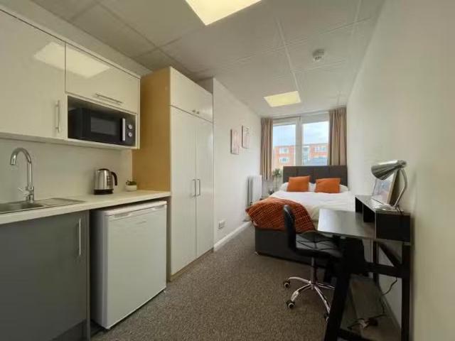 Studio flat for rent in Wilbury Villas P2043S55, BN3