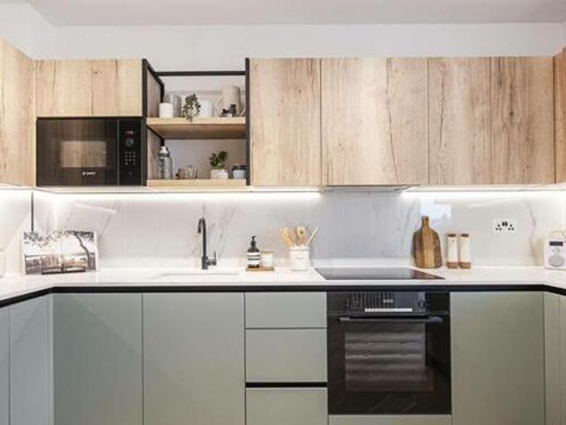Studio Flat For Rent In Wood Green, London