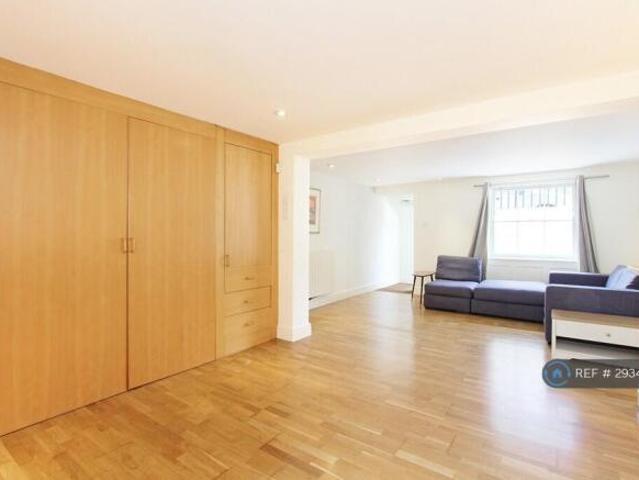 Studio flat for rent in Woodstock Terrace, London, E14