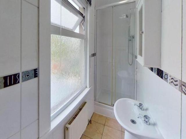 Studio flat for rent in Woodville Road, Cathays, Cardiff, CF24