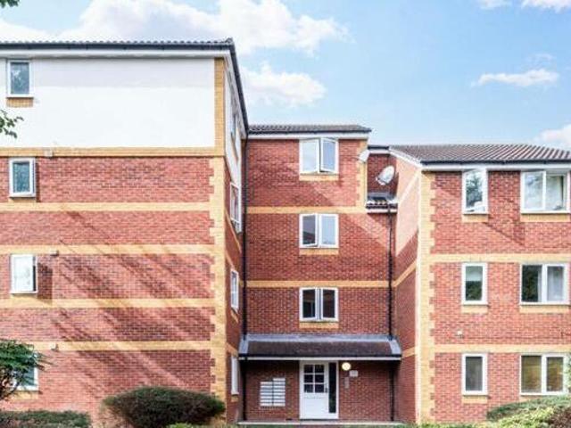 Studio Flat For Rent In Woolwich, London