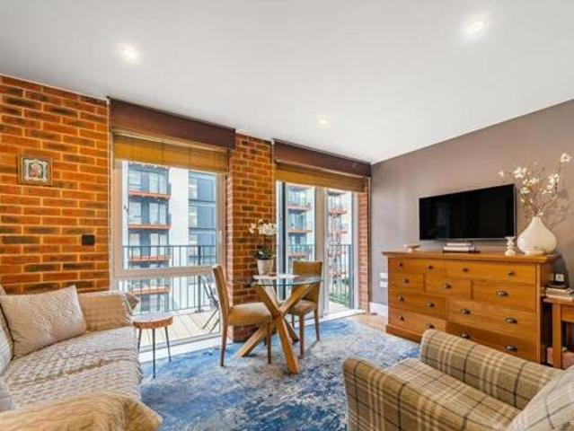 Studio Flat For Rent In Woolwich Riverside, London