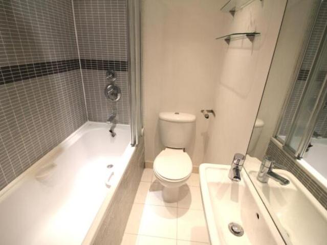 Studio flat for rent in Woburn Court, Guildhall Hill, Norwich, Norfolk, NR2