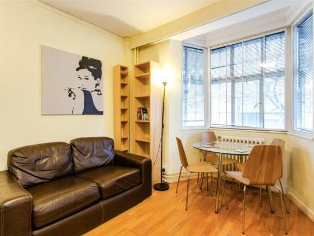Studio flat for rent in Woburn Place, London, WC1H