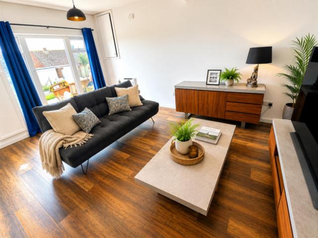 Studio flat for rent in Wolverstone Drive, Brighton, BN1
