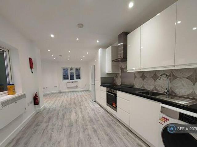 Studio Flat For Rent In Worcester Park