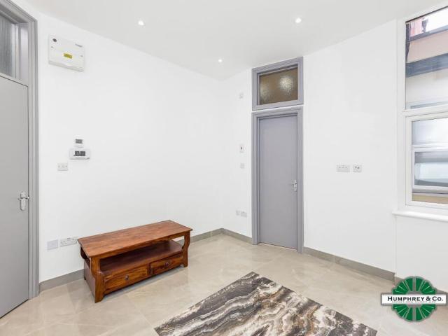 Studio flat for rent in Wordsworth Parade, Green Lanes, N8 0SJ, N8