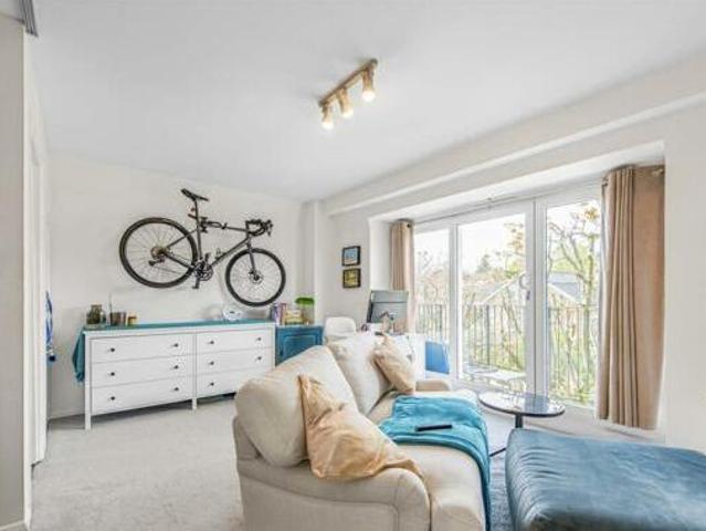 Studio Flat For Rent In Worple Road