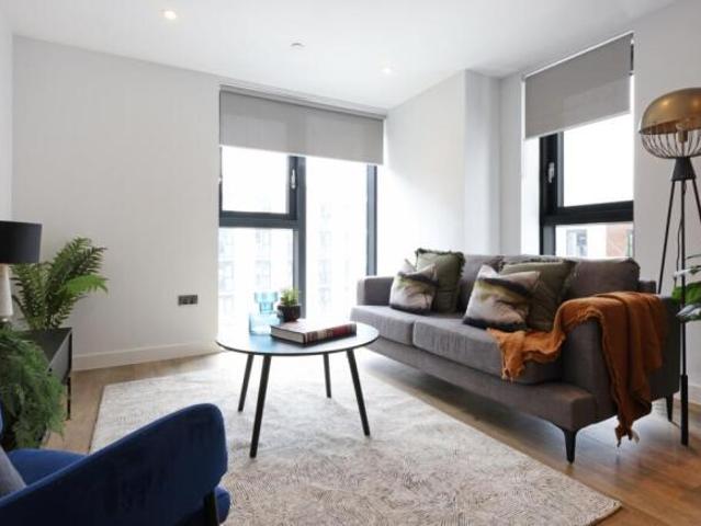 Studio flat for rent in A11, Castle Park View, Castle Street, Bristol, BS2