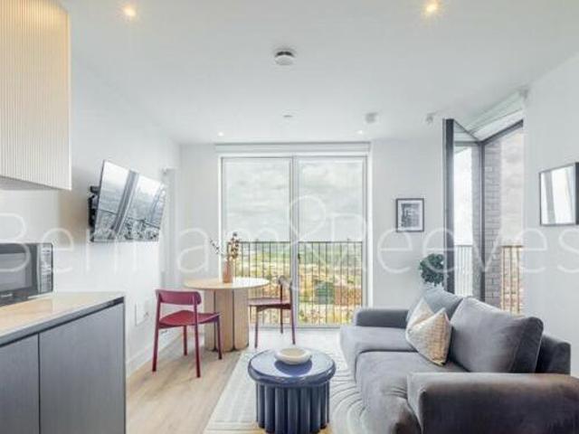 Studio Flat For Rent In Acton