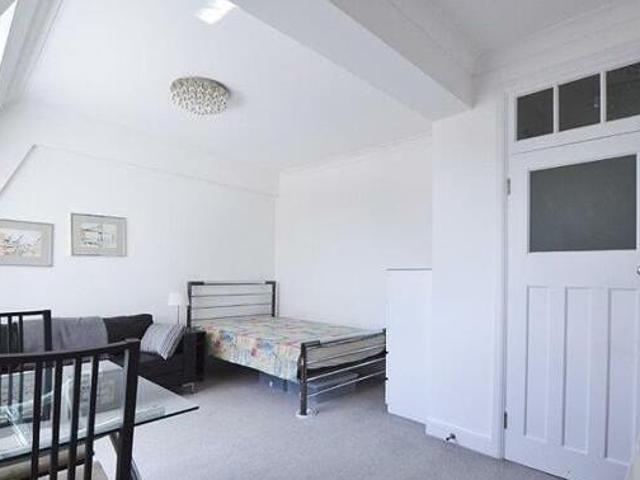 Studio Flat For Rent In Abbey Road