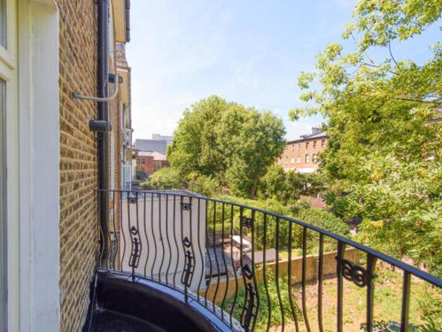 Studio flat for rent in Adamson Road, Swiss Cottage, London, NW3