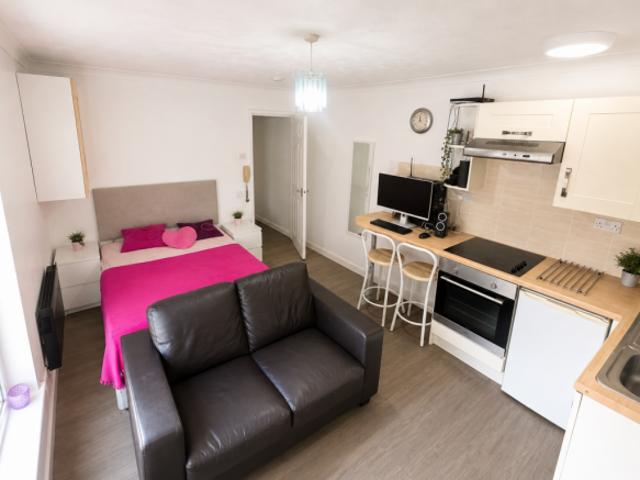 Studio flat for rent in Albert Road South, Southampton, SO14