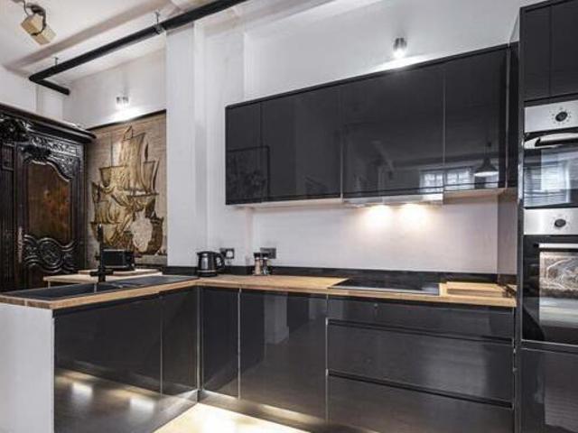 Studio Flat For Rent In Aldgate, London