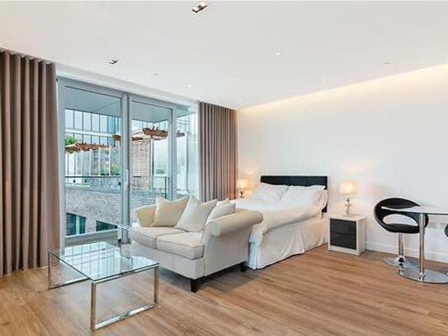 Studio Flat For Rent In Aldgate, London