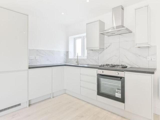 Studio flat for rent in Anson Road, Willesden Green, London, NW2