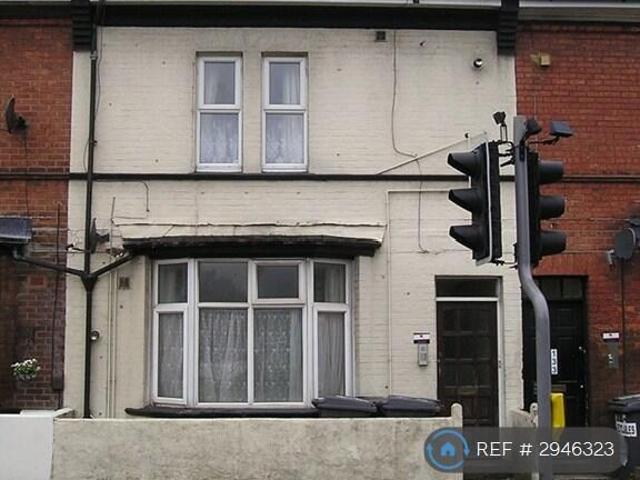Studio flat for rent in Ashley Road, Bournemouth, BH1