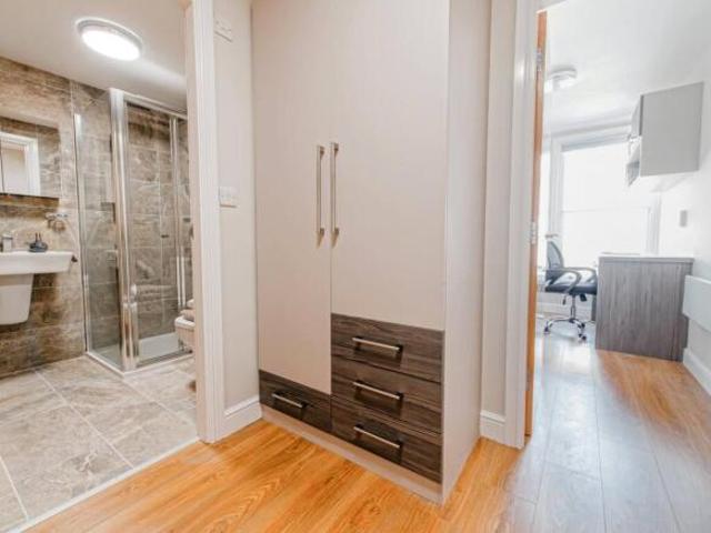 Studio flat for rent in Apt 10, 41 St Paul's #795833, LS1