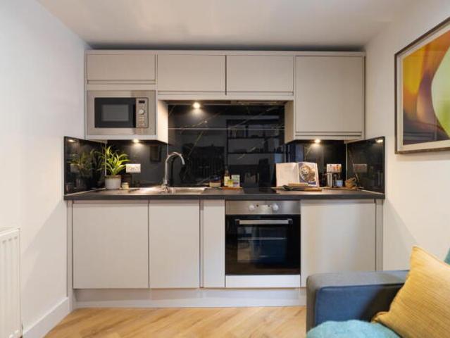 Studio flat for rent in Apt 12, Nova Residence #096664, LE1