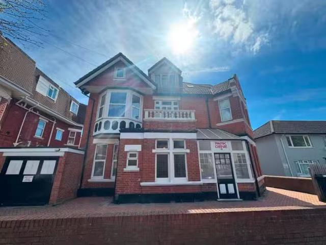 Studio flat for rent in Argyll Road, Bournemouth, BH5
