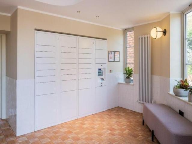 Studio flat for rent in Augustus Road, London, SW19