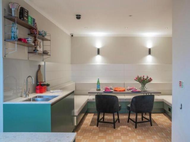 Studio flat for rent in Augustus Road, London, SW19