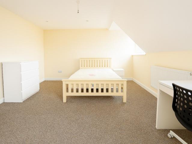 Studio flat for rent in Available Now 1 En Suite Room. Majestic House, Silver Street, Worcester, WR1 2DA, WR1