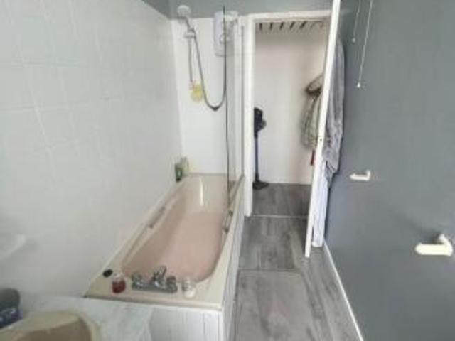 Studio flat for rent in Avery Court, Avery Way, Allhallows, Rochester, ME3