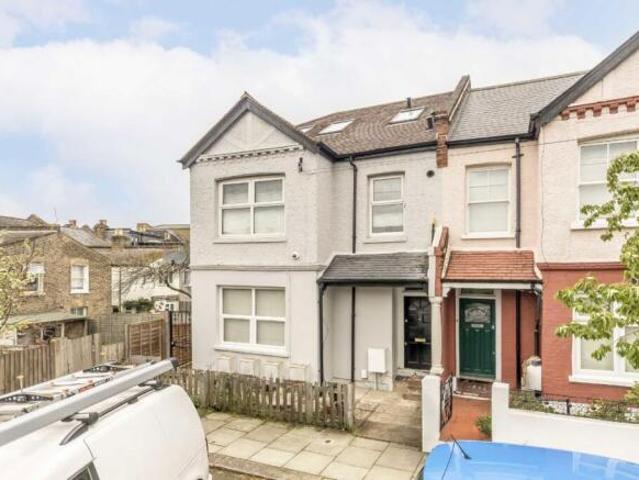 Studio flat for rent in Bassano Street, East Dulwich, SE22