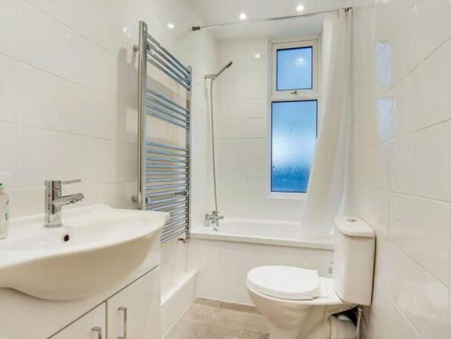 Studio flat for rent in Bath Terrace, Borough, London, SE1