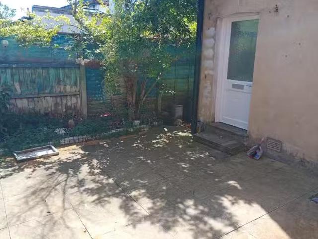 Studio flat for rent in Bennett Road, Bournemouth,, BH8