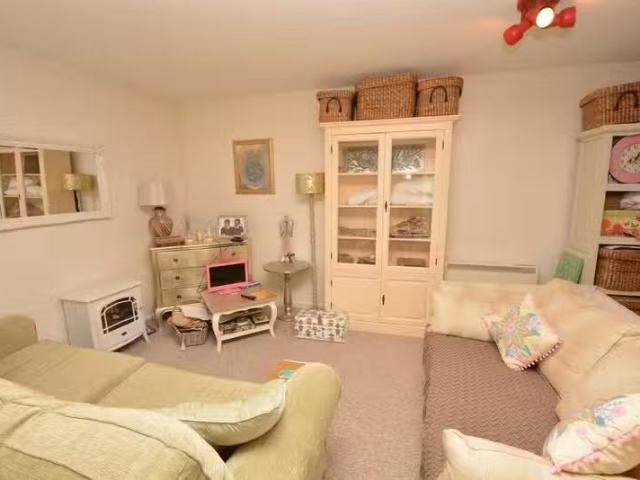 Studio flat for rent in Bedford Court, BA1