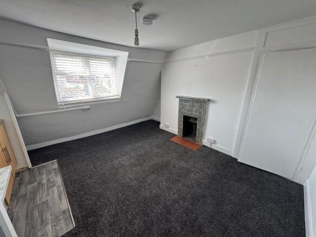 Studio flat for rent in Bedford Square, Brighton, East Sussex, BN1 2PN, BN1