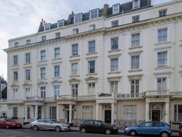 Studio flat for rent in Belgrave Road, Pimlico, London, SW1V
