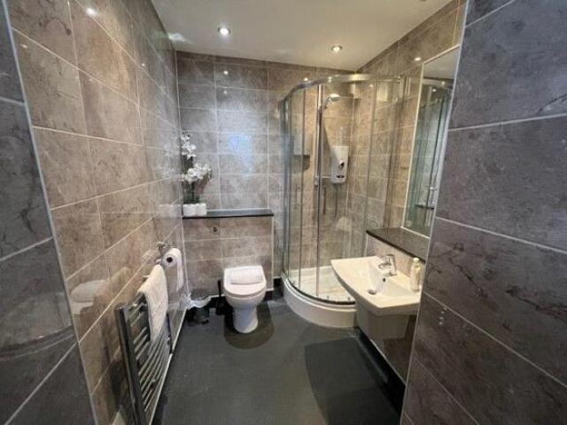 Studio flat for rent in Berkeley Square, Bristol, BS8