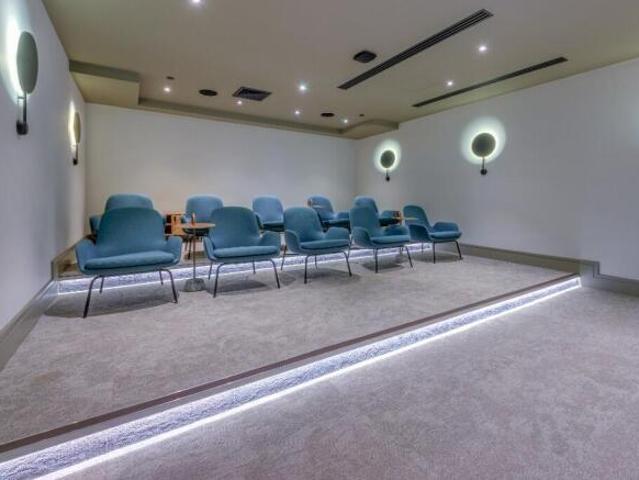 Studio flat for rent in Beverley Way, London, SW20