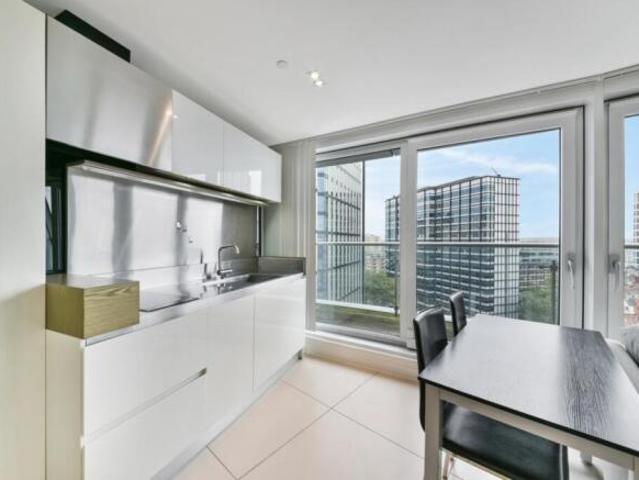 Studio flat for rent in Bezier Apartments, 91 City Road, Shoreditch, London, EC1Y