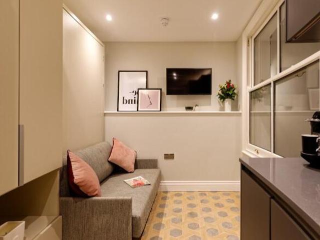 Studio flat for rent in Bingham Place, London, W1U