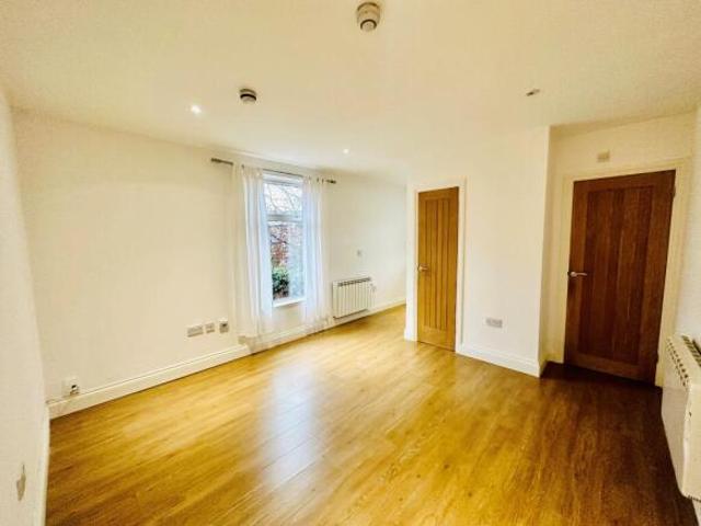 Studio flat for rent in Bingham Road, Nottingham, NG5 2EP, NG5
