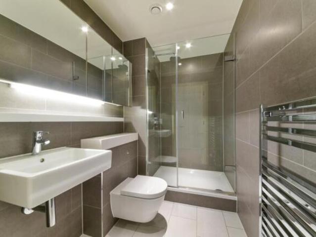 Studio flat for rent in Binnacle Housew, 10 Cobblestone Square, Wapping, London, E1W