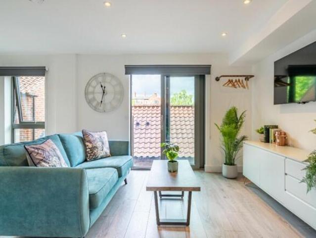 Studio flat for rent in Bootham Row, York, North Yorkshire, YO30