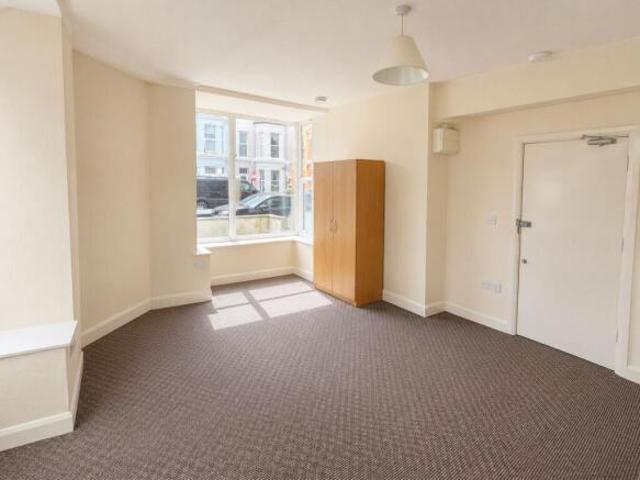 Studio flat for rent in Bourne Street, Eastbourne, BN21 3EP, BN21
