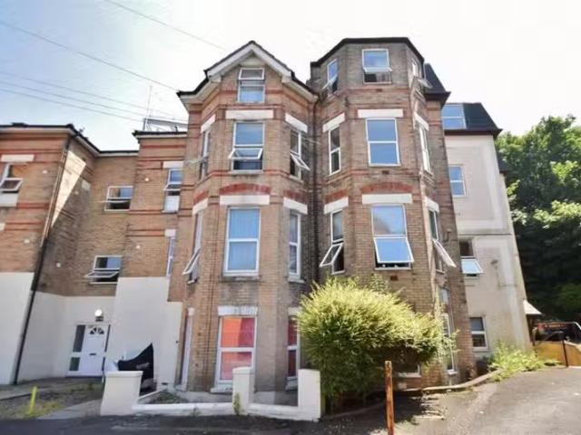 Studio flat for rent in Bournemouth, BH1